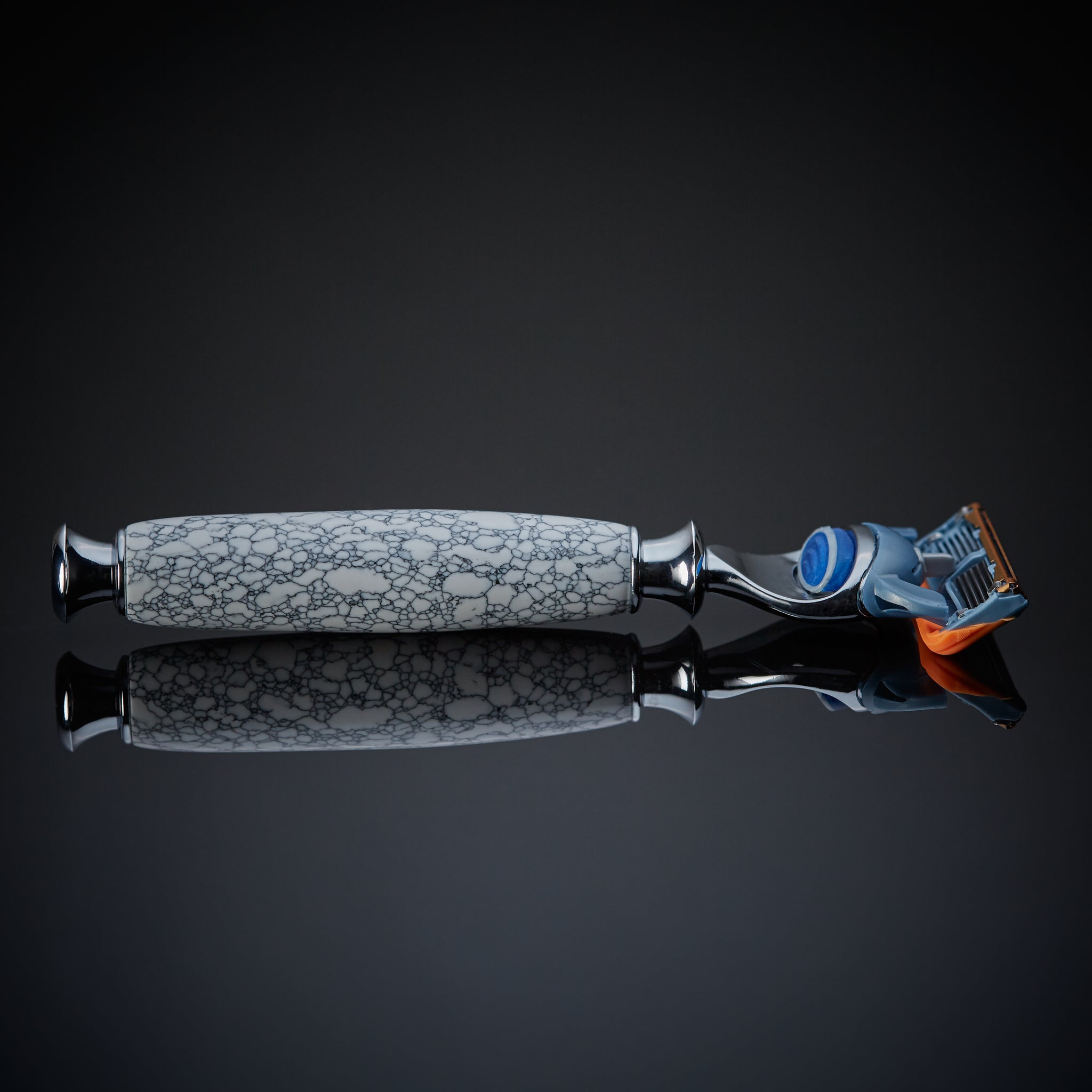 The White Marble Razor – Imperium Razors